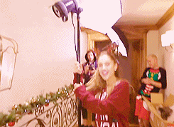GIF gh ariana grande hunt ariana - animated GIF on GIFER
