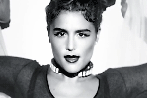 Singer bw jessie ware GIF - Find on GIFER