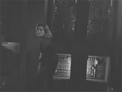 Star trek voyager kate mulgrew GIF - Find on GIFER