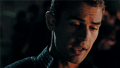Foutris my favorite male character tris prior GIF - Encontrar em GIFER
