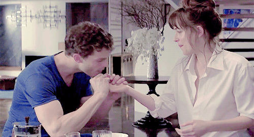 The Deep Blue Sea Gif The Deep Blue Sea Tom Hiddleston Gif | WiffleGif