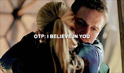 Felicity smoak television arrow GIF - Find on GIFER