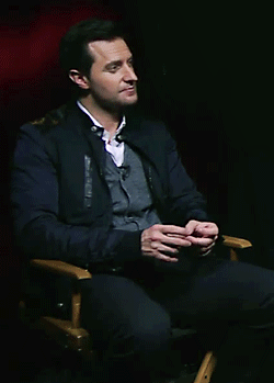 Richard Armitage Interview Gif