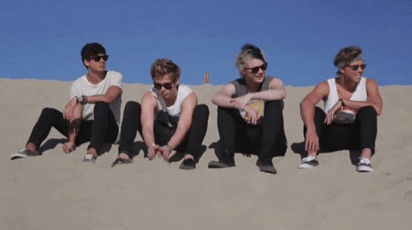 5 seconds of summer GIF - Find on GIFER
