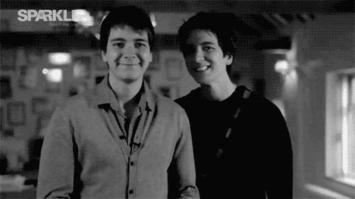 Twins GIF - Find on GIFER