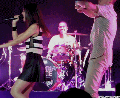 Victoria justice dance victoria justice dancing GIF - Find on GIFER
