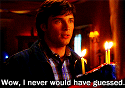 Clark kent GIF - Find on GIFER