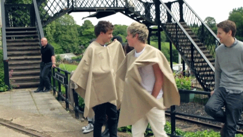 GIF hand in pants one direction liam payne - animated GIF on GIFER