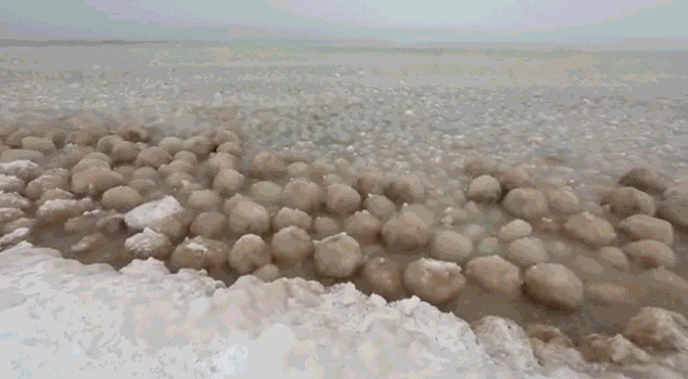 Ice first balls GIF - Find on GIFER
