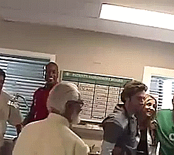 Гифка мужчина говорящий mann гиф картинка, скачать анимированный gif на ...