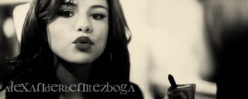 GIF selena - animated GIF on GIFER
