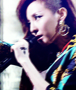 GIF performance - animated GIF on GIFER