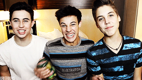 Boy boys GIF - Find on GIFER