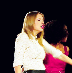 Taylor swift dancing GIF - Find on GIFER