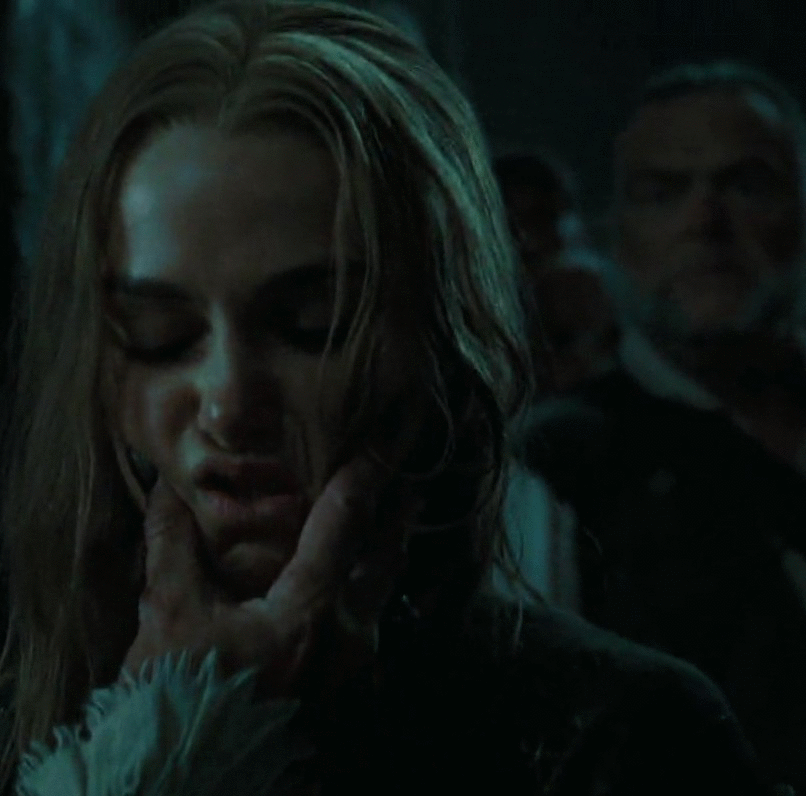 Maggie gyllenhaal GIF - Find on GIFER