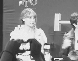 Jennifer lawrence GIF - Find on GIFER
