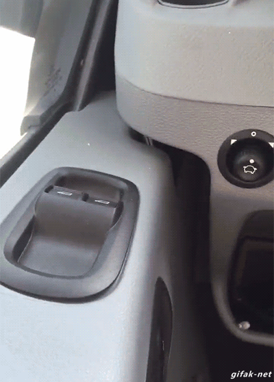 GIF decision - animated GIF on GIFER