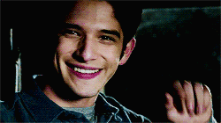 GIF scott mccall teen wolf scott mccall teen wolf - animated GIF on GIFER
