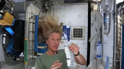 Гифка международная космическая станция гиф картинка, скачать gif на GIFER