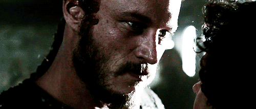Ragnar lothbrok vikings GIF - Find on GIFER