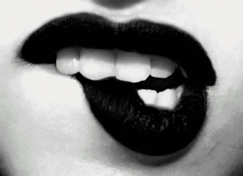 Lips makeup GIF - Find on GIFER