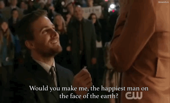 Felicity smoak GIF - Find on GIFER