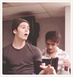 GIF levitater - animated GIF on GIFER