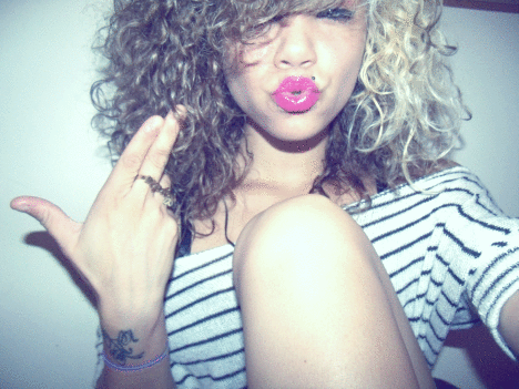 GIF pretty girls - animated GIF on GIFER