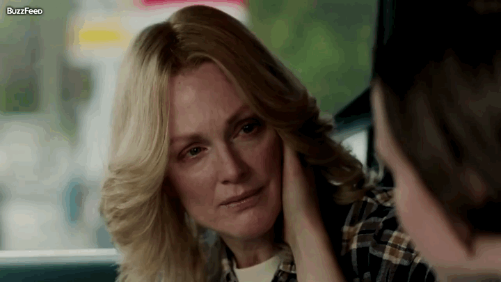GIF julianne moore - animated GIF on GIFER - by Gosar