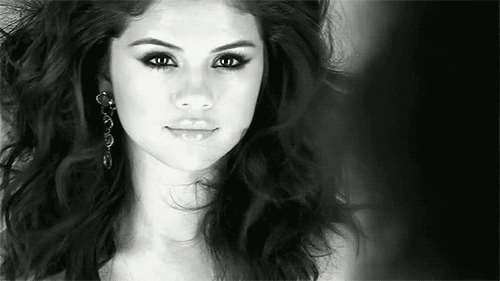 Selena gomez sel GIF - Find on GIFER
