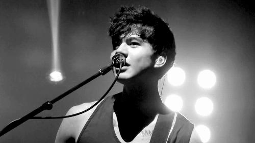 GIF 5 seconds of summer - animated GIF on GIFER