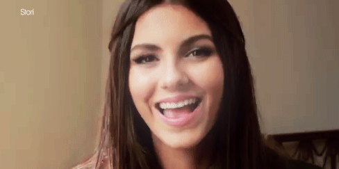 Please victoria GIF - Find on GIFER