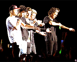 Where we are tour GIF - Find on GIFER