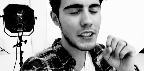 Youtuber GIF - Find on GIFER