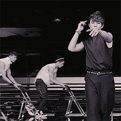 2pm GIF - Find on GIFER