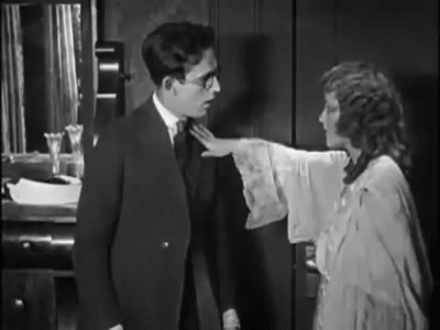 Harold lloyd GIF - Find on GIFER