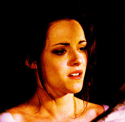 Isabella swan s GIF - Find on GIFER