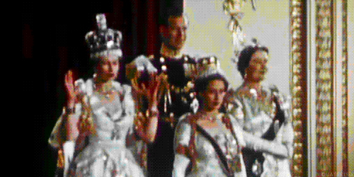 Queen mother GIF - Find on GIFER