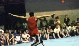 21 Gifs De Saltos Callejeros 'El Cejas': El 'youtuber' Con El Que 'GH