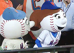 Mr met mrs met is so fab omg mrs met GIF - Trouver sur GIFER