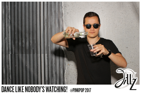 Hot issue kahi GIF - Find on GIFER