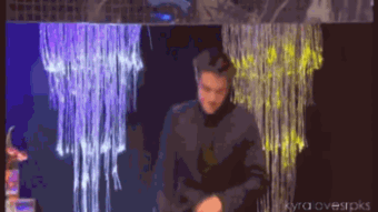 Robert pattinson GIF - Find on GIFER