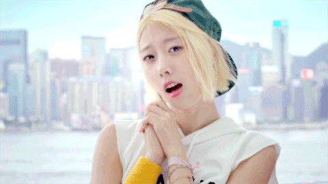 Blonde hair girl GIF - Find on GIFER