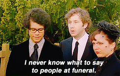 Roy the it crowd GIF - Find on GIFER