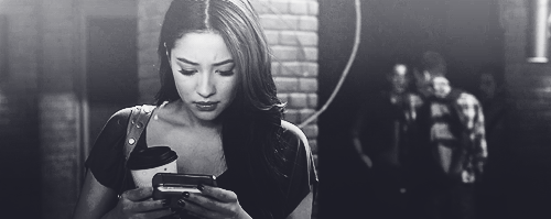 Pretty little liars GIF - Find on GIFER
