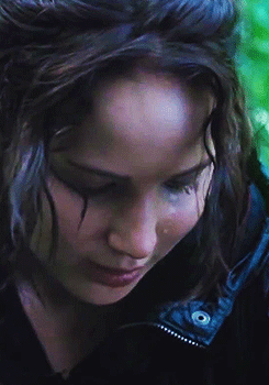 The hunger games katniss everdeen thg GIF - Find on GIFER