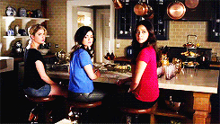 Pretty little liars pll 3x24 GIF - Find on GIFER