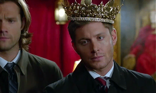 GIF queen - animated GIF on GIFER