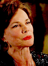 GIF cora mills - GIF animado em GIFER