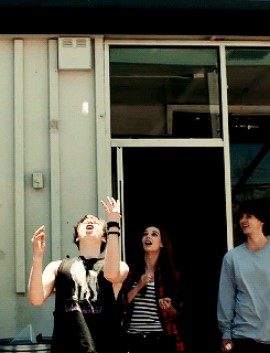 GIF 5sos - animated GIF on GIFER